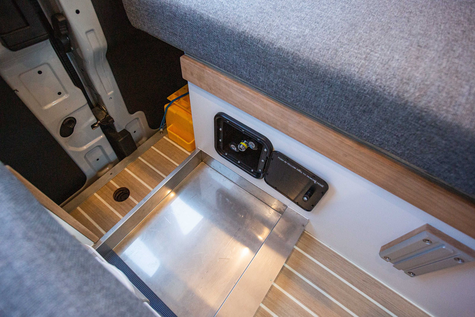 Compact AWD Transit – Campovans